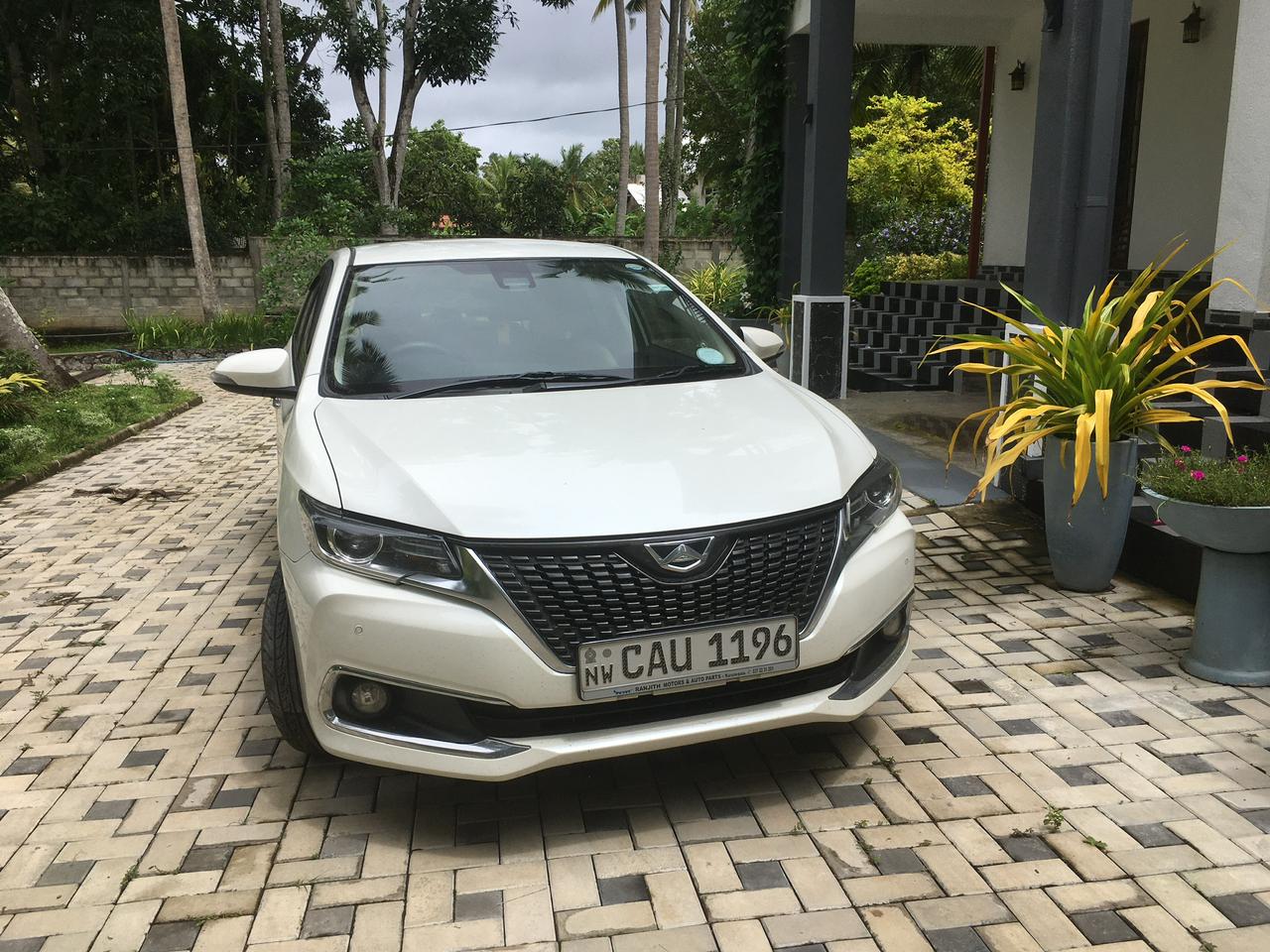 スリランカの配車アプリ「PickMe」徹底活用ガイド！UberやGrabとの比較と現地移動の極意を解説！ - スリランカタクシーチャーター ...